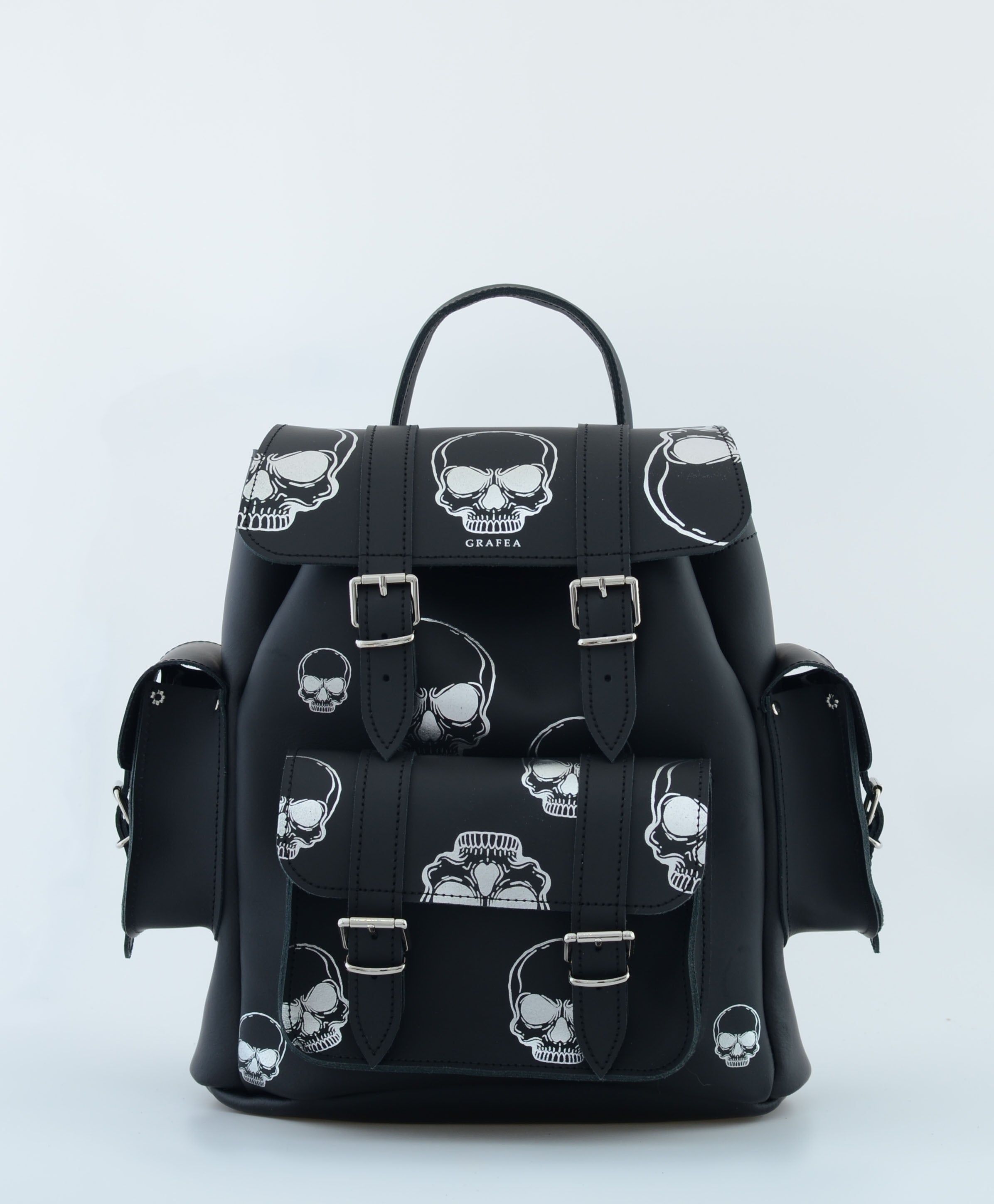 HARI II SILVER SKULLS - Leather Backpack – GRAFEA