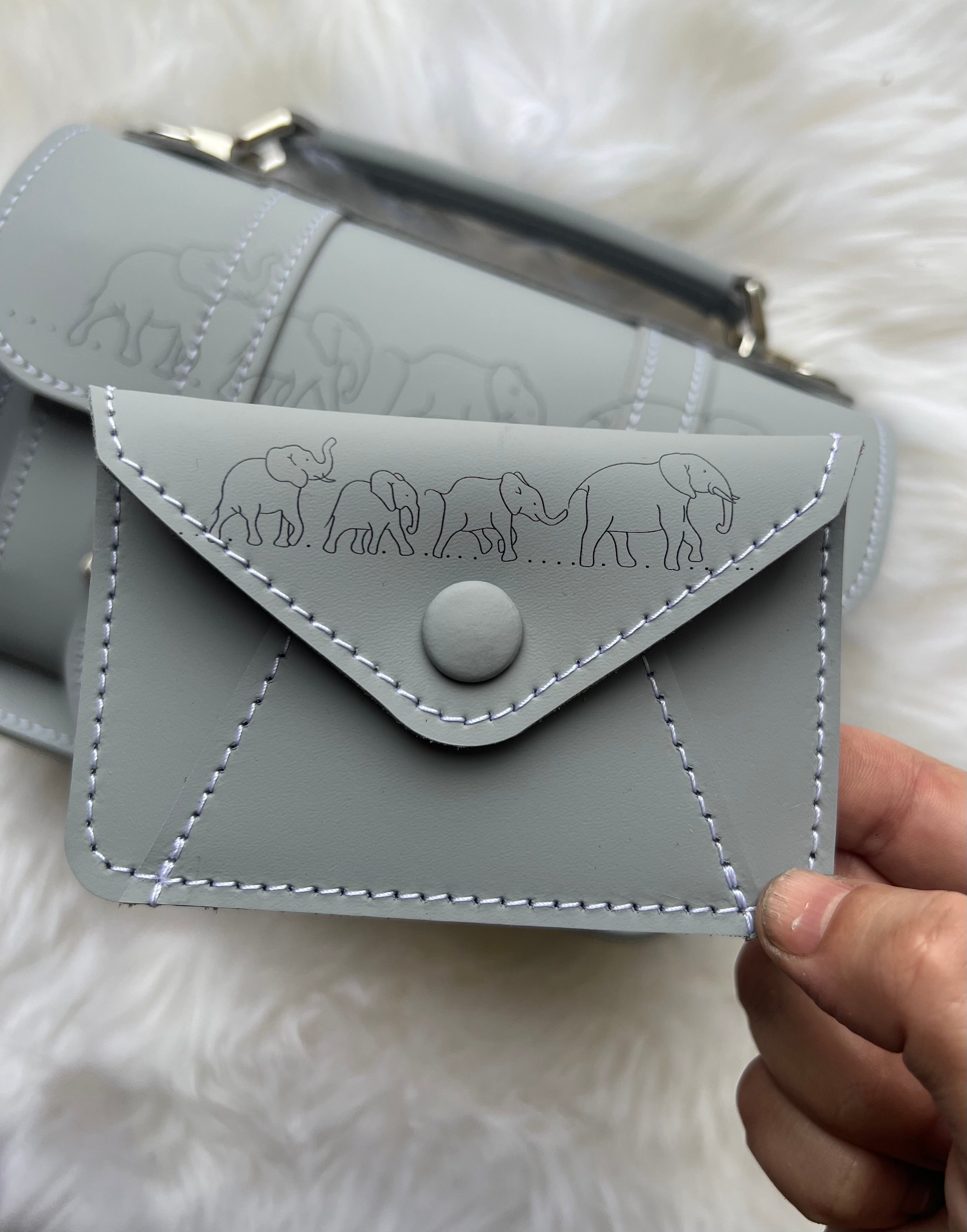 CARD WALLET ELEPHANTS - Leather Card Holder – GRAFEA